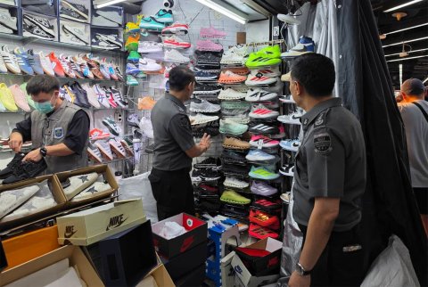 Bangkok Post - B30 million in fake goods seized at ‘notorious’ MBK mall