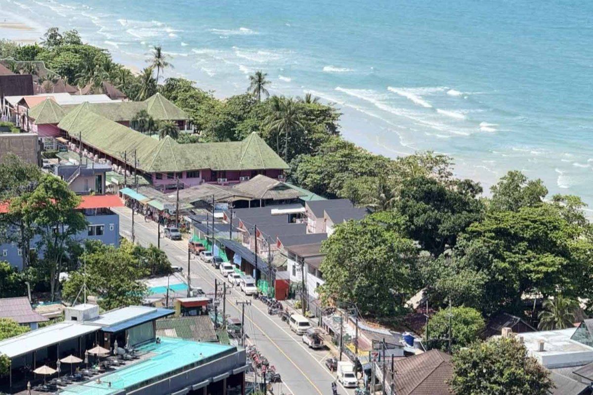 Bangkok Post - European tourists abandon South, head to eastern attractions