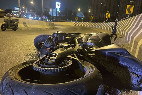 Bangkok Post - Big biker rider dies after plunging into canal in Pathum ...
