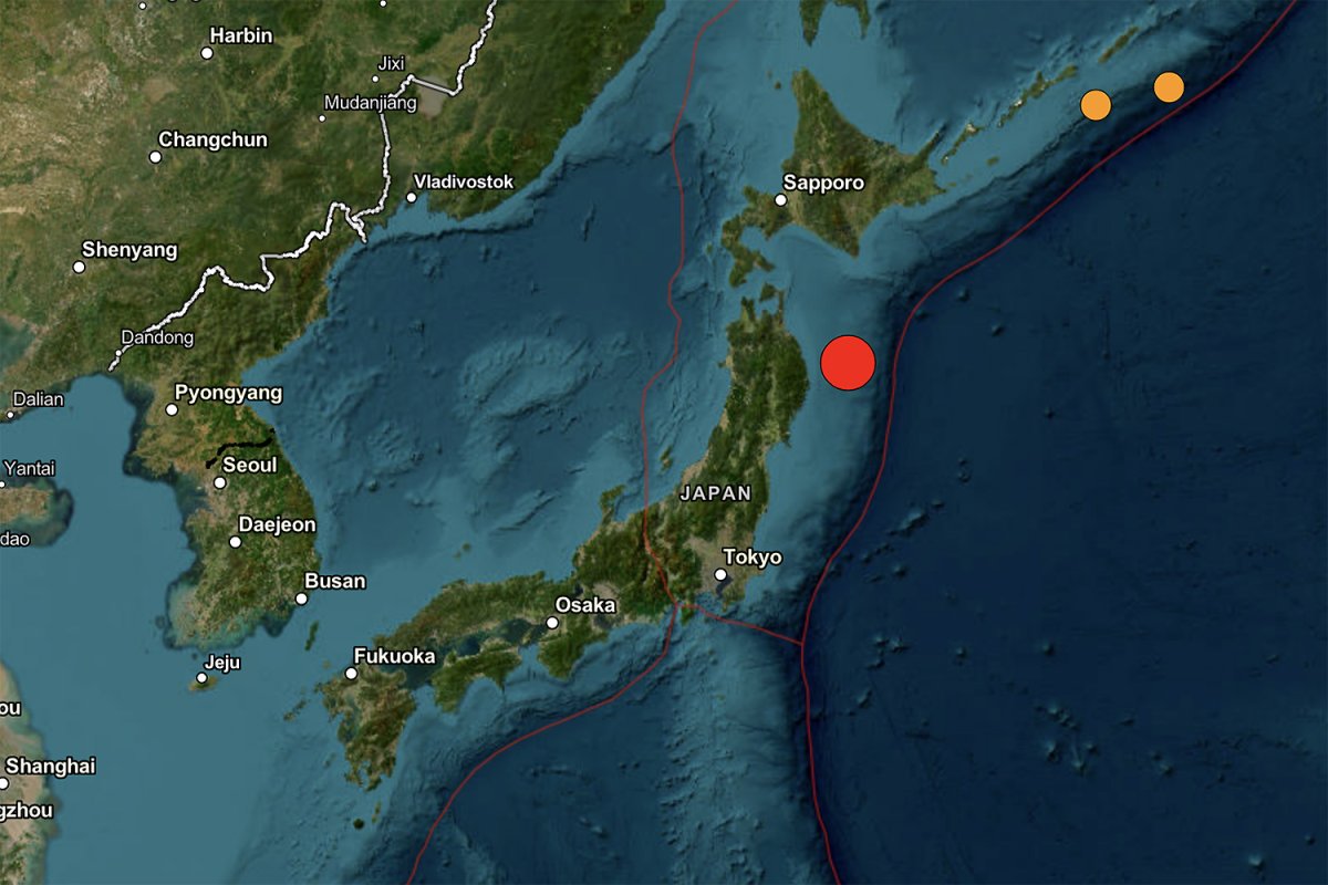 Bangkok Post - M7.4 quake hits northeast Japan, 3m tsunami warning issued