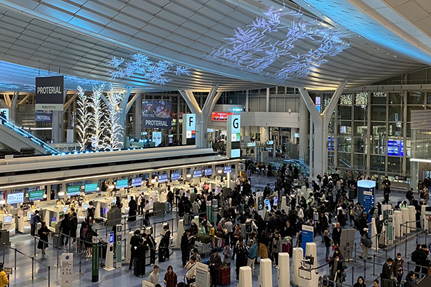 Bangkok Post - Japan toughens power bank rules, banning charging, use ...