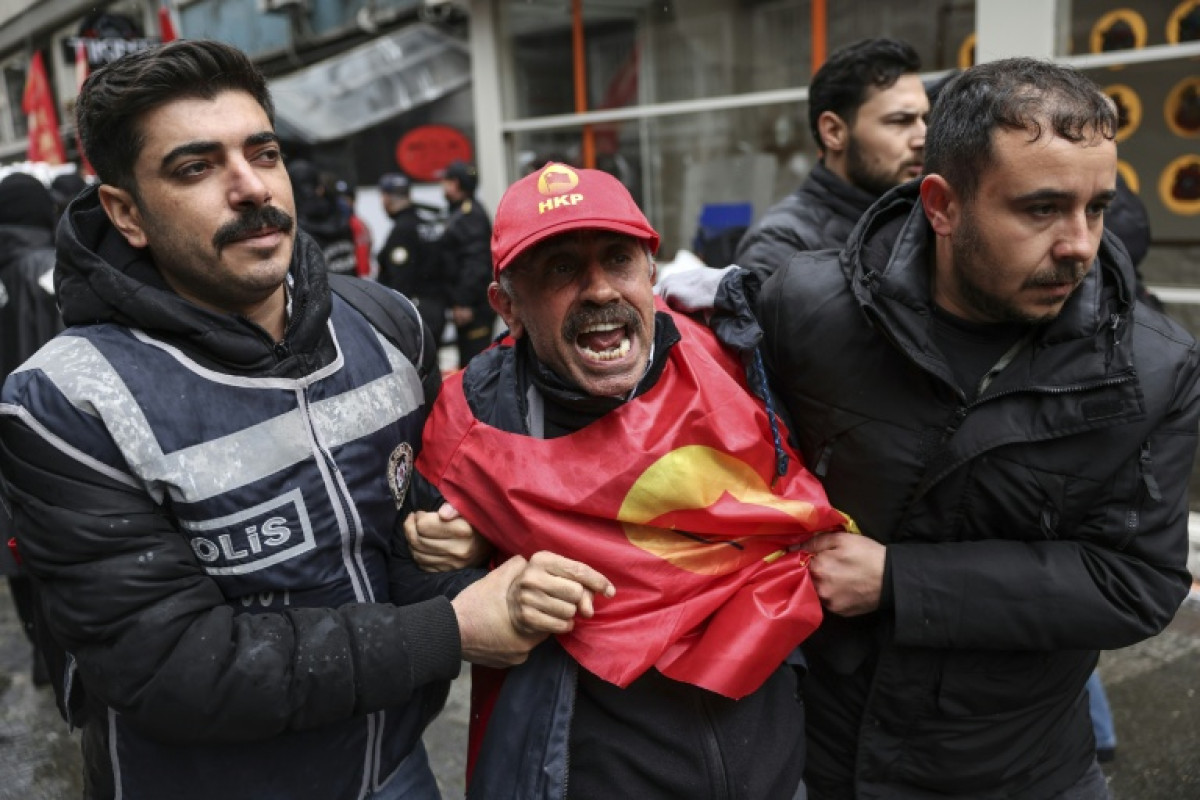 Bangkok Post - Tear gas and arrests at Istanbul May Day rallies