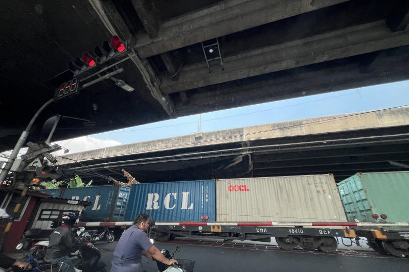 Bangkok Post - New central train line moves forward