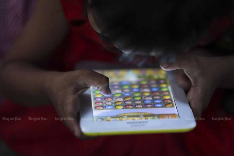 Rules on screen time in schools coming soon