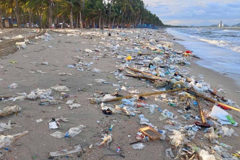 Stop dumping trash, mayor pleads, it's polluting Bang…