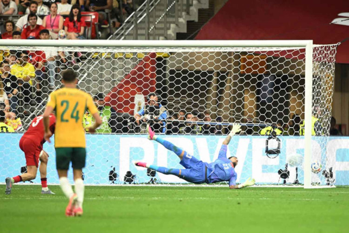 Bangkok Post - Australia win 2-0 to spoil Turkey's return to World Cup ...