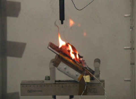 Bangkok Post - Smartphone catches fire on flight leaving Japan airport