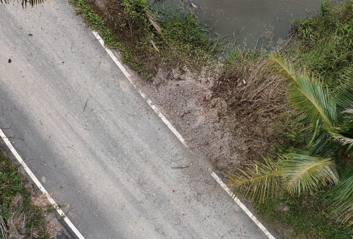Bangkok Post - Pattani bomb blast injures five police officers