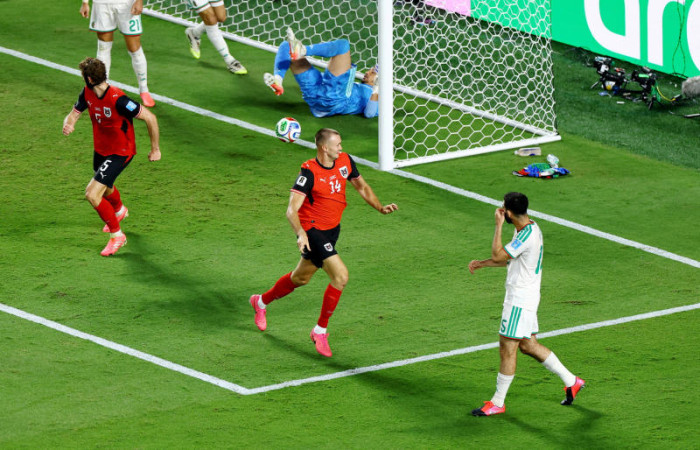 Bangkok Post - Austria draw with Algeria in World Cup thriller to ...