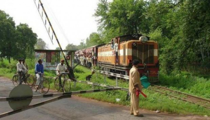 Bangkok Post - India's tortoise trains
