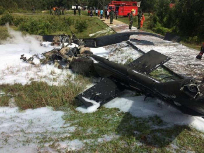 Bangkok Post - Four crewmen walk away from military chopper crash