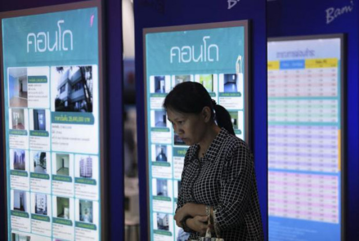 Bangkok Post - GH Bank veers away from target