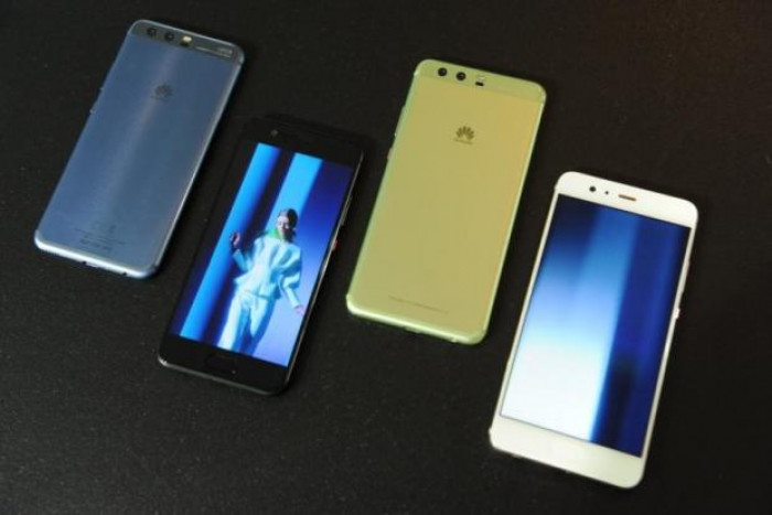 Bangkok Post - Looking through the P10 Plus