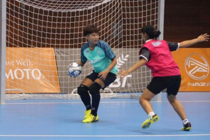 Bangkok Post - Futsal teams kick off title bids