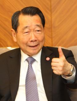 Bangkok Post - Red Bull clan debuts on Forbes rich list