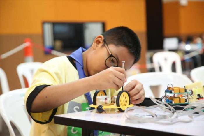 Bangkok Post - Thai students learn how to build a better robot