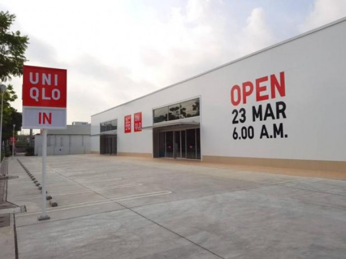 Bangkok Post - Uniqlo launches first roadside store in SE Asia
