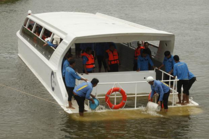 Bangkok Post - Ships to be 'unsinkable'