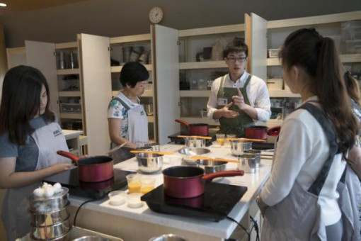 Bangkok Post - Singapore shopping malls' gambit paying off