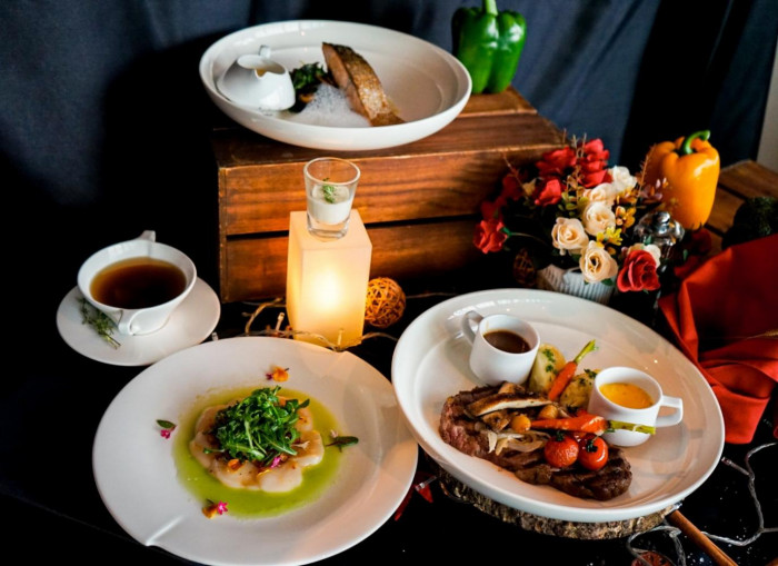 Bangkok Post - Sumptuous meals in luxurious settings