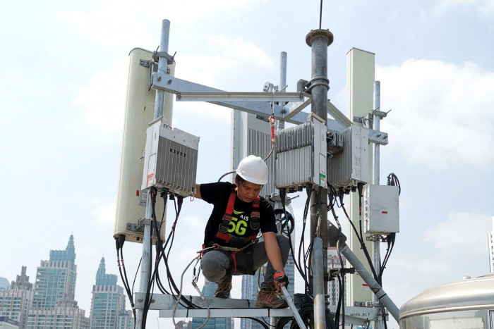 Bangkok Post - Mobile operators set to weather the storm