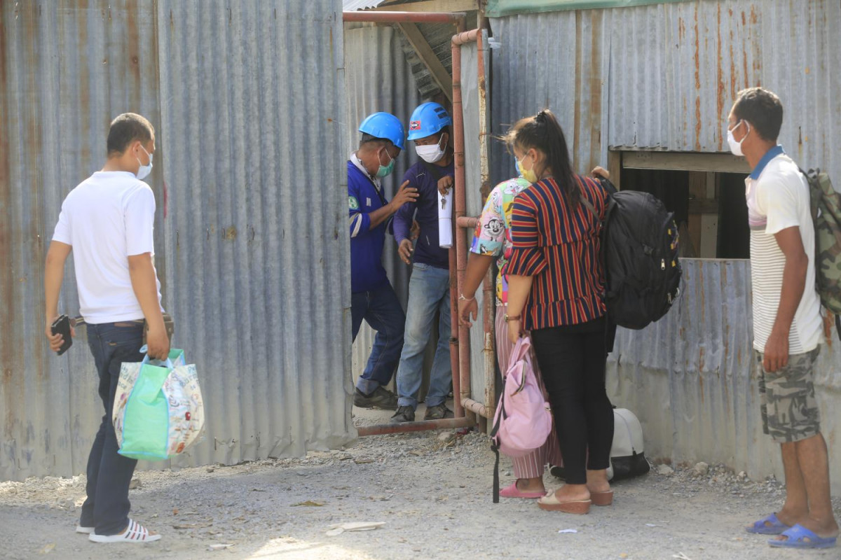 Bangkok Post - Construction sites remain virus hubs