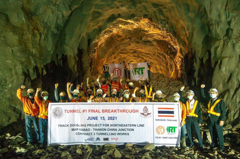 Bangkok Post - SRT marks longest tunnel breakthrough