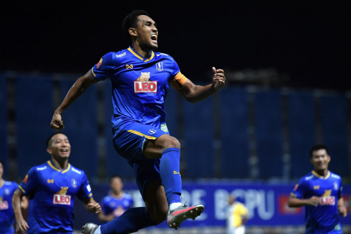 Bangkok Post - Pathum reign in battle of top contenders