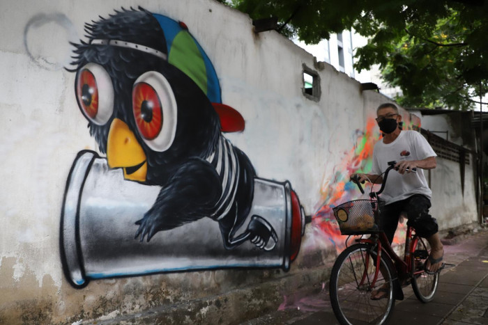 Bangkok Post - Graffiti artist follows his rebellious roots