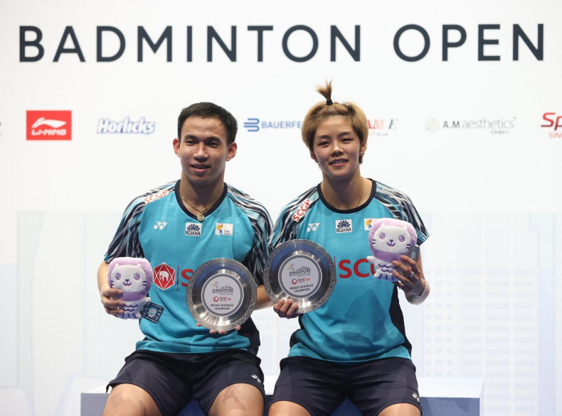 Bangkok Post - Dechapol, Sapsiree reign in Singapore