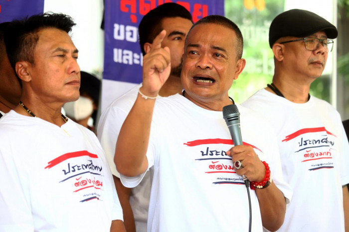 Bangkok Post - PM shrugs off court's blow to his pride