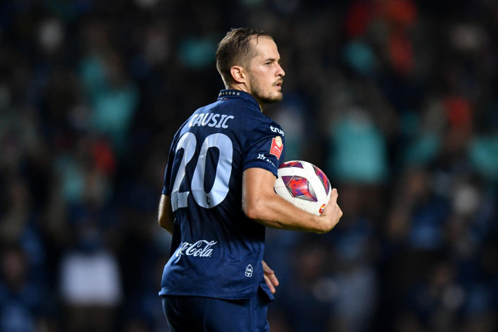 Bangkok Post - Rabbits coach blasts referee as Buriram rally to earn tie