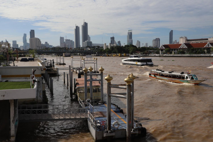 Bangkok Post - Nationwide flooding slows tourism