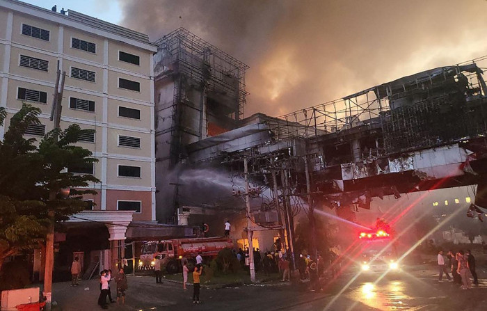 Bangkok Post - Ten killed in hotel-casino fire in Poipet