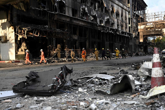 Bangkok Post - Hotel-casino fire claims 27 Thai lives