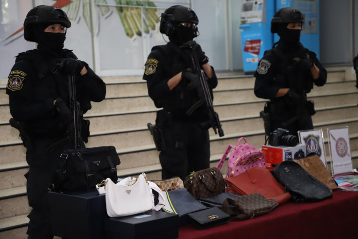 Bangkok Post - Cops arrest 6 in drug raids