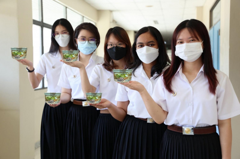 Bangkok Post - Students unveil 'healthy' noodle option
