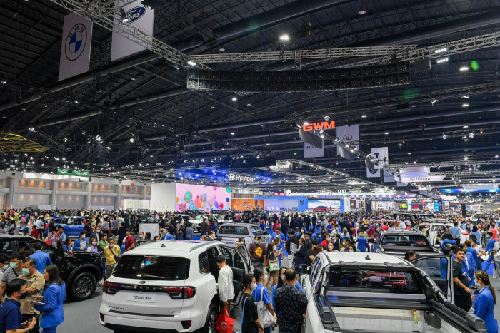 Bangkok Post - Motor show sales rev up