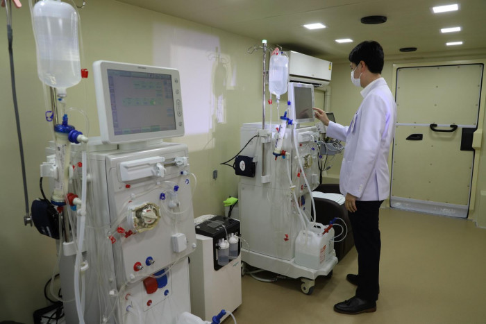 Bangkok Post - Govt launches first mobile dialysis unit