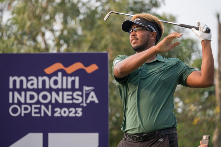 Bangkok Post - Double eagle propels Sarit into early lead in Jakarta