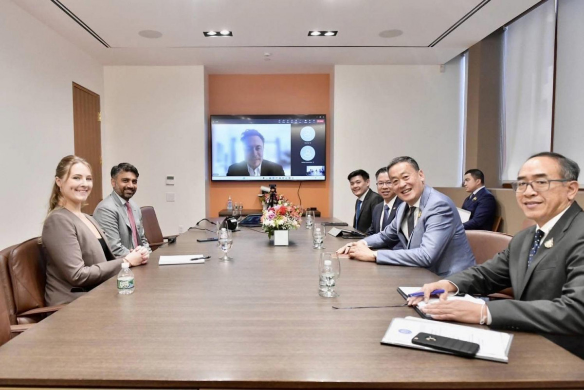 Bangkok Post - PM woos global business giants