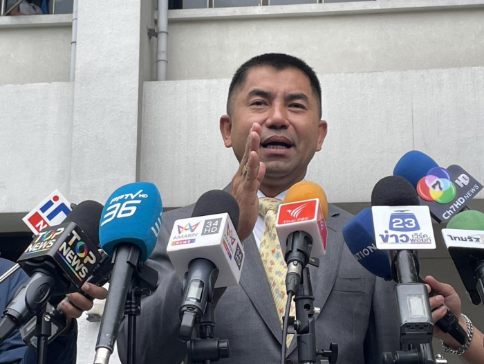 Bangkok Post - 'Big Joke' challenges PM over sack order