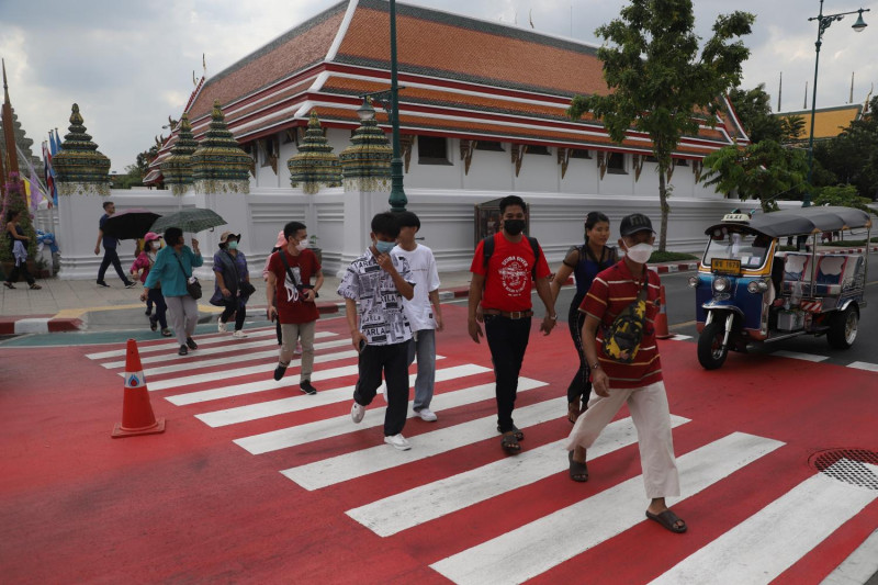 Bangkok Post - Pedestrian crossings in Thailand 'need to be safer'