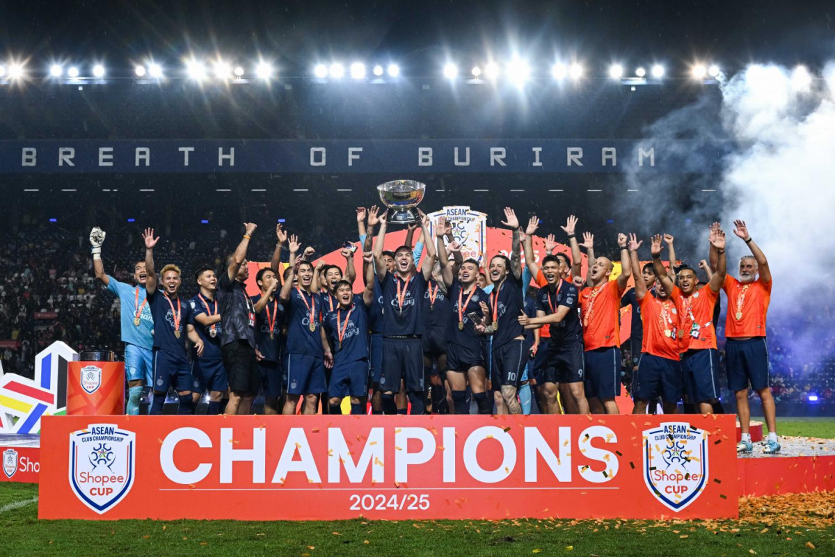 Bangkok Post - Buriram claw back from the dead to win crown