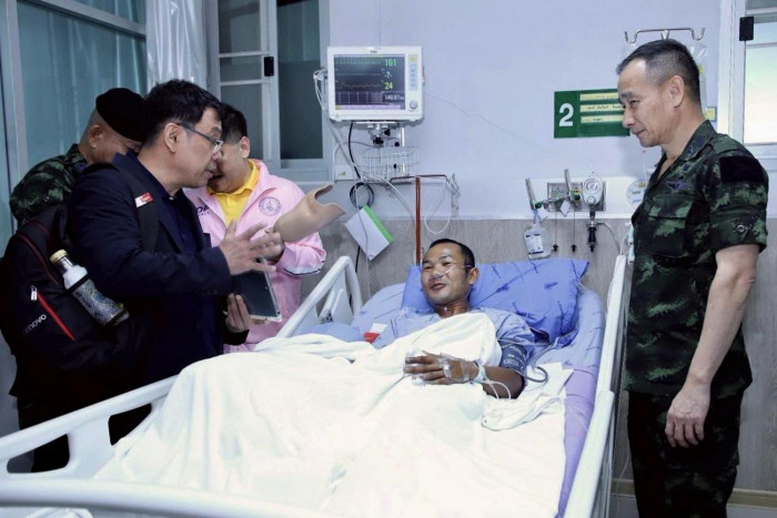 Bangkok Post - Thai soldier who lost leg 'has no regrets'