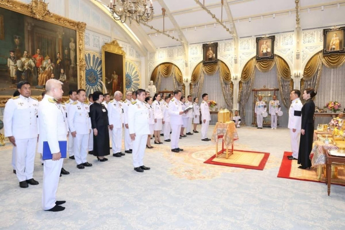 Bangkok Post - King and Queen ignite spirit of regional showpiece