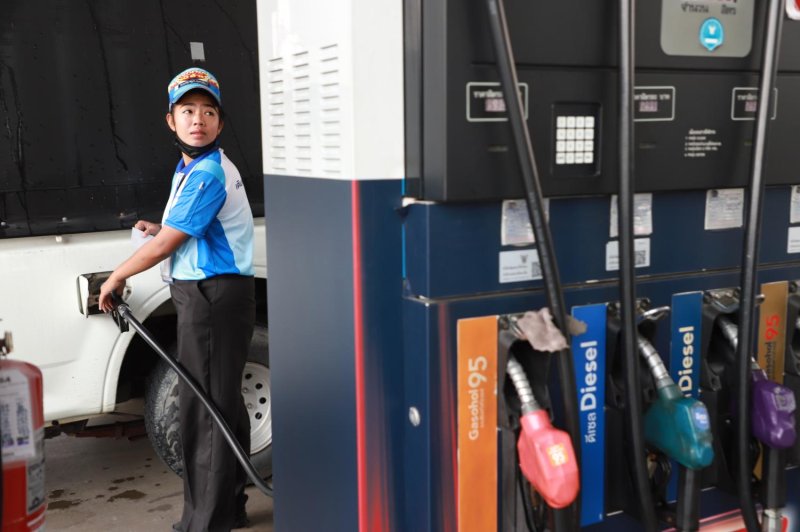 Bangkok Post - Oil plan presses ahead as E85 exits fuel mix