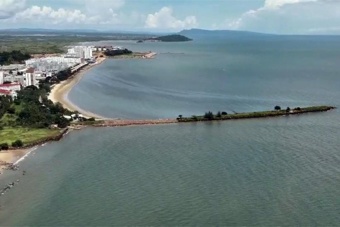 Bangkok Post - Navy says it opposed sea border structure